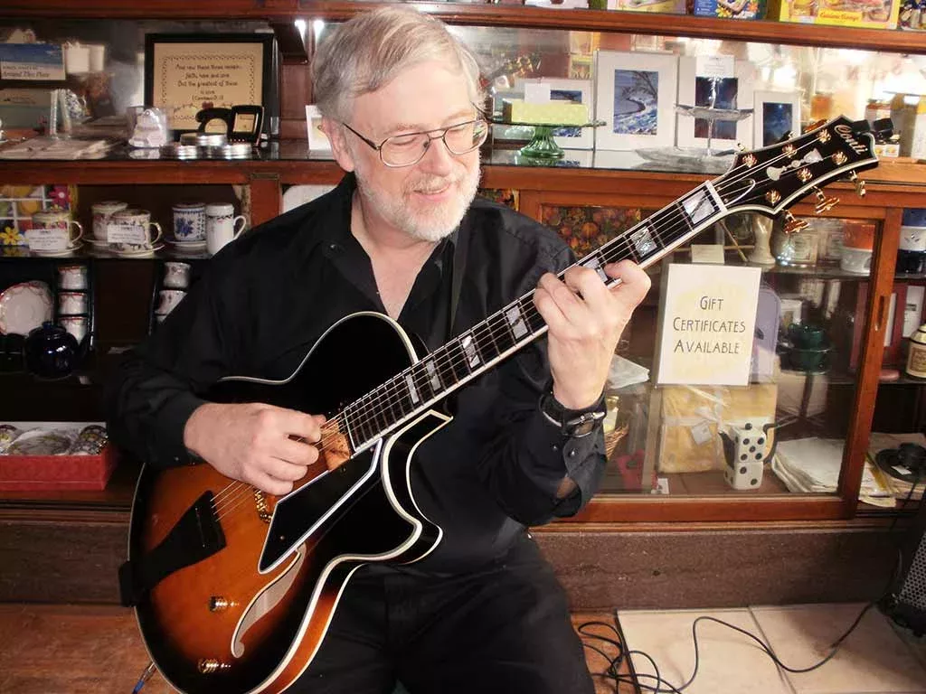 Conti Thinline Archtop - Equity Model • RobertConti.com