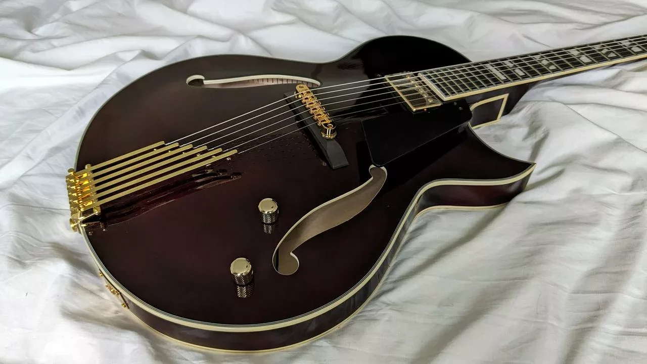 Port Wine Entrada Prototype w/ Minor Blemish • RobertConti.com