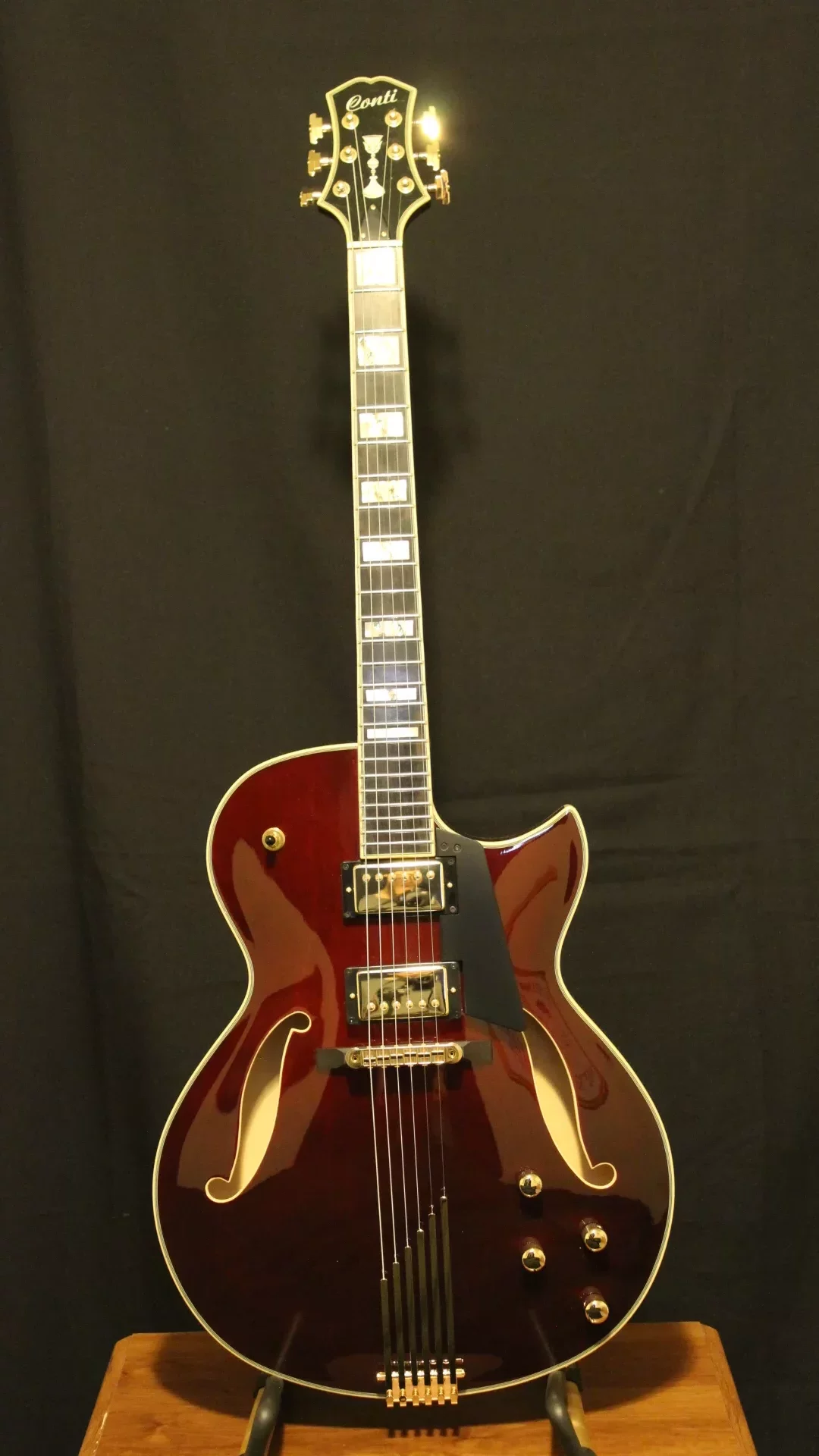 Double Pickup Port Wine Entrada • RobertConti.com